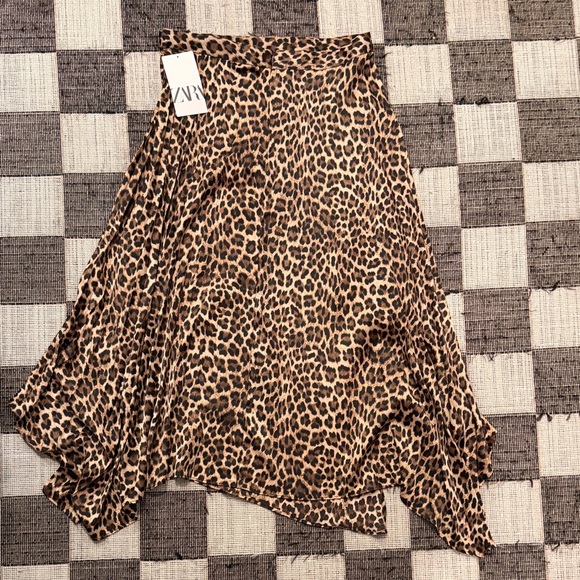 Zara | Skirts | Zara Midi Leopard Print Skirt | Poshmark